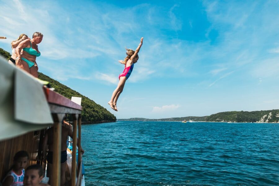 Rovinj half-day cruise: swim stops, drinks & brunch included - The Experience and Its Value