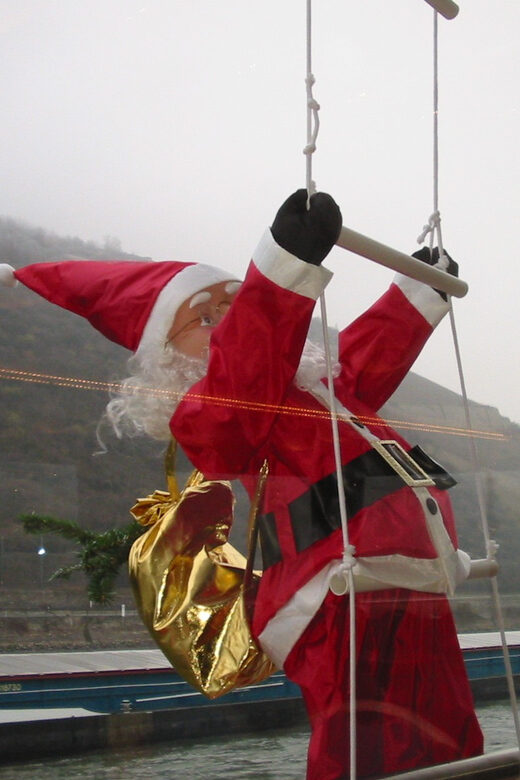 Rüdesheim am Rhein: Christmas Boat Cruise on the Rhine - A Detailed Look at the Christmas Boat Cruise Experience