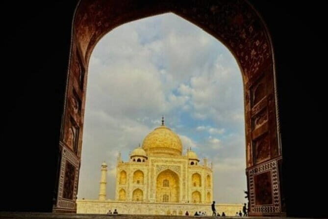 Same Day Agra From Delhi By AC Car - The Real-World Experience: What Youll Feel