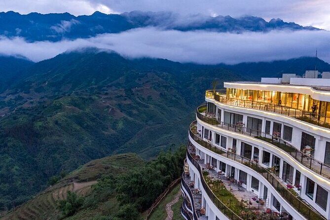 Sapa Trek 2days/1night -HOTEL 5 STAR-From Hanoi by Limousine Van - Transportation and Comfort