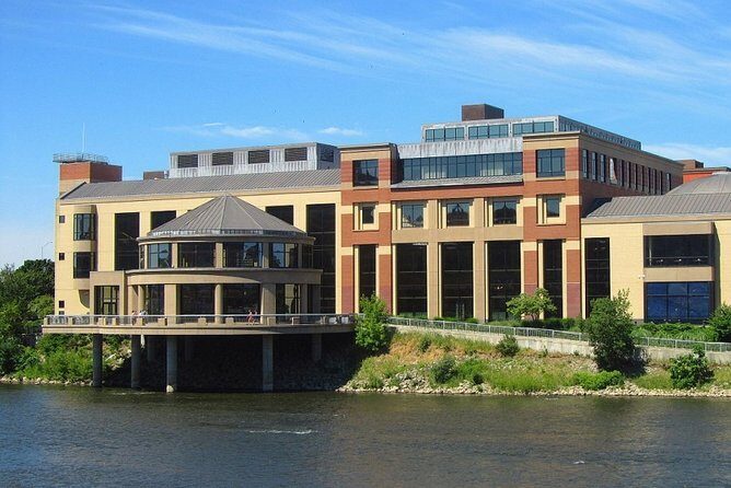 Self-Guided Grand Rapids Scavenger Hunt: Round River City - The Sum Up