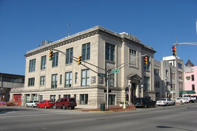 Self-Guided Scavenger Hunt: Bloomington Scenic Southern Indiana - Who Will Love This Experience?