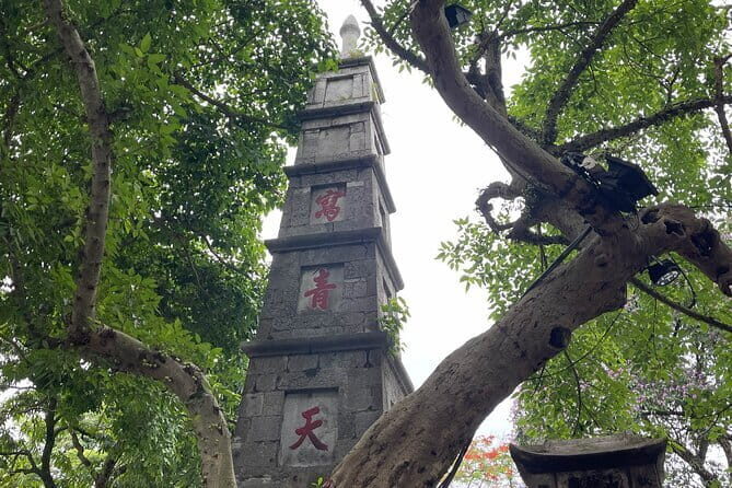 Self-Guided Walking Tour of Hanois Hoàn Kim Lake - FAQ
