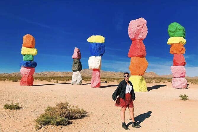 Seven Magic Mountains and Las Vegas Sign Tour in Spanish - An Honest Look at the Tour Experience