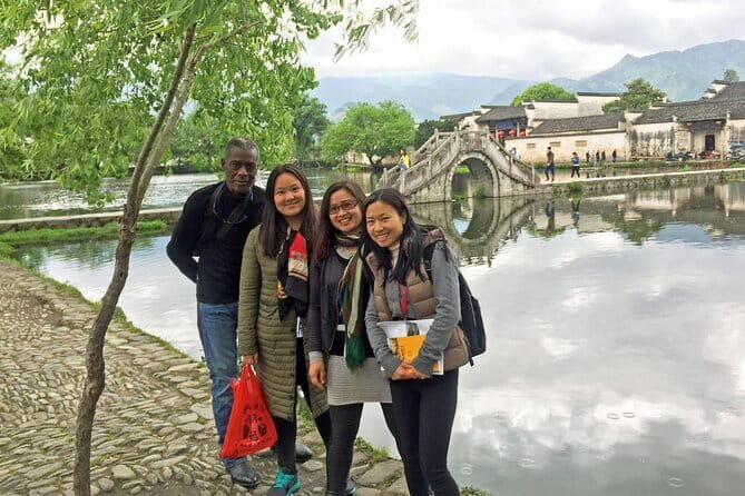 Shanghai 6hr Private Walking Tour with Certified Guide - What Makes This Tour Stand Out
