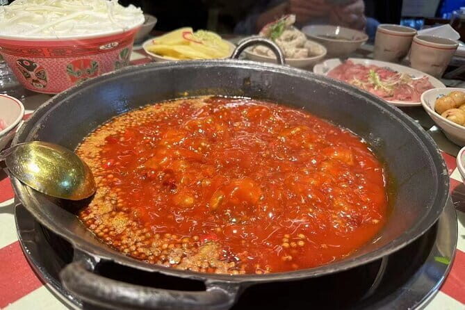 Sichuan Opera Face-Changing Show And Hotpot Dinner Evening Tour - What to Expect from the Tour