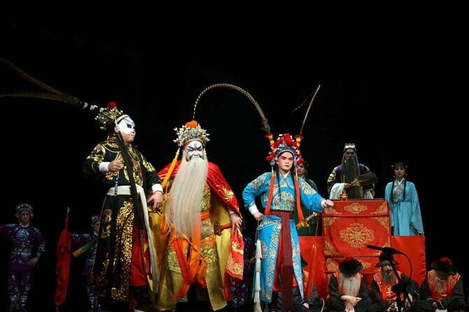 Sichuan Opera with face-changing at Jinjiang historic theater - Who Will Love This Experience?