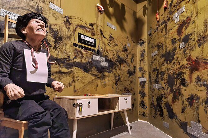 Singapore: Trapped Escape Room Entry Ticket - What Can You Expect During the Experience?