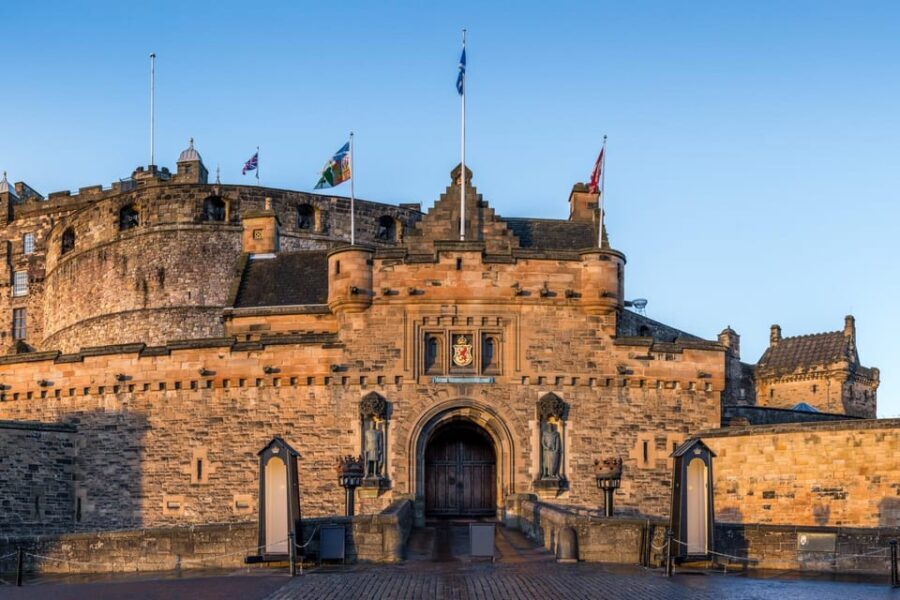 Skip-the-line Edinburgh Castle with Old Town Walking Tour - The Practical Side: What to Expect