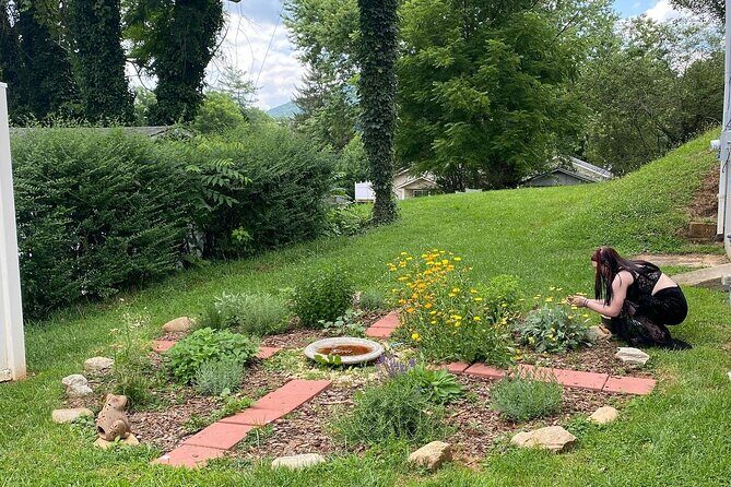 Smoke Bundle Making Workshop near Asheville - An In-Depth Look at the Experience