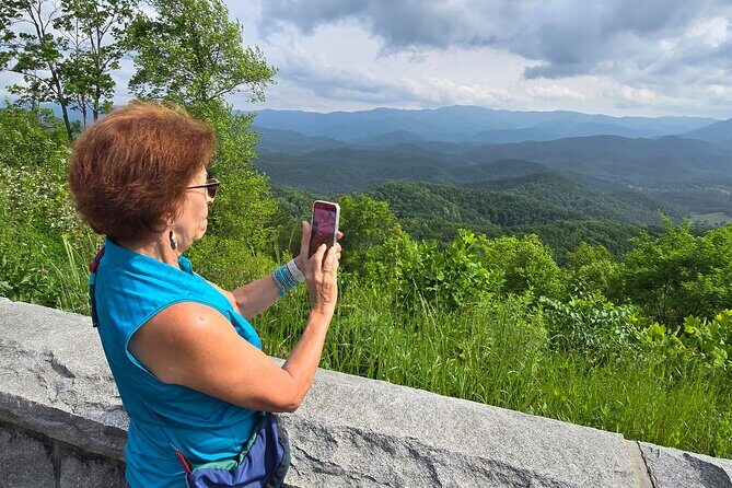 Smoky Mtn Cades Cove, RR/Logging Museum-Foothills Pky Spring Tour - Practical Tips for Potential Participants