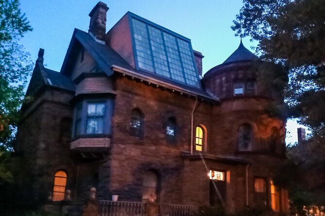 Spirits of Summit Avenue Walking Tour - A Walk Through Summit Avenue’s Historic and Haunted Gems