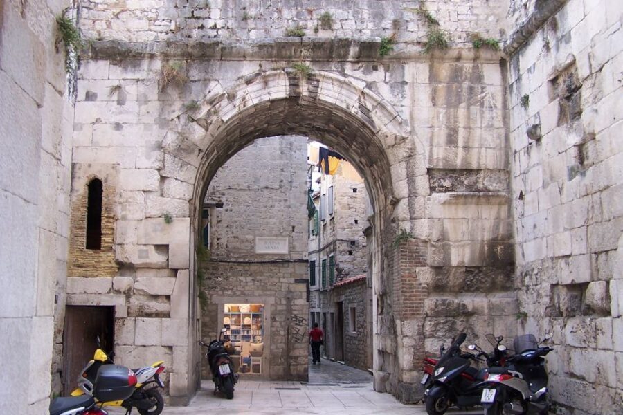 Split: 1.5-Hour Walking Tour and Diocletian's Palace - What to Expect on the Tour
