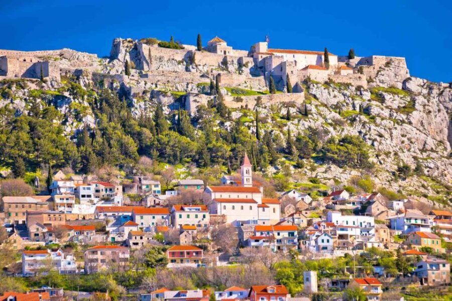 Split: Klis Sunset Sightseeing Bus Tour - The Magic of Sunset: Views That Make You Pause