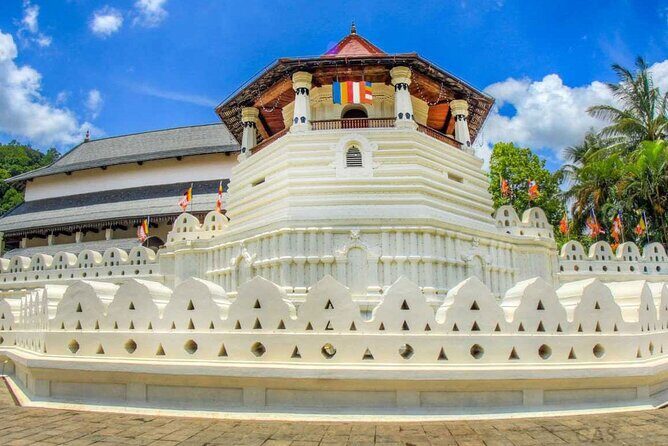 SriLanka Private 8Days Tour friendly Chauffeur+Vehicle with & without Hotel H/B - The Itinerary: A Deep Dive