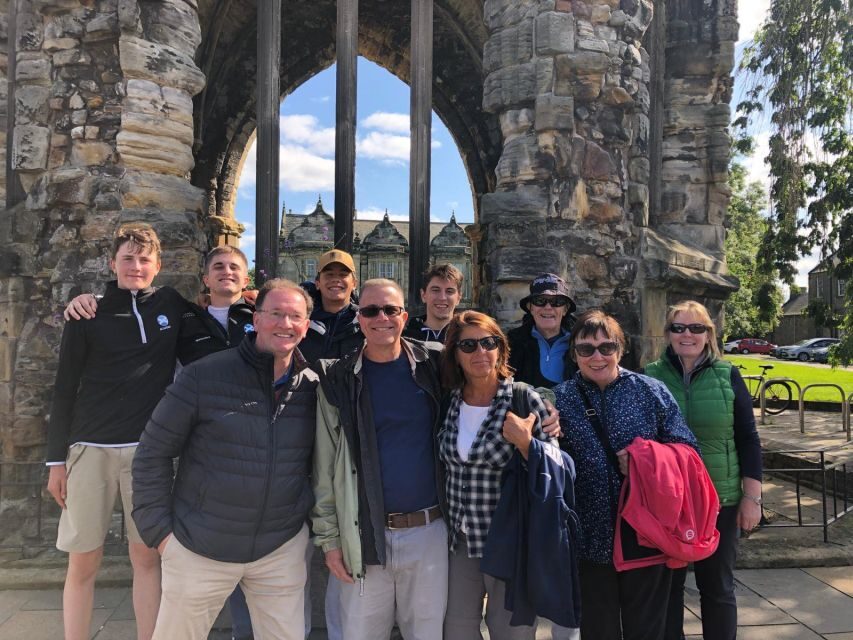 St Andrews: City Highlights Walking Tour with Cocktail - Exploring the Tour Itinerary in Detail