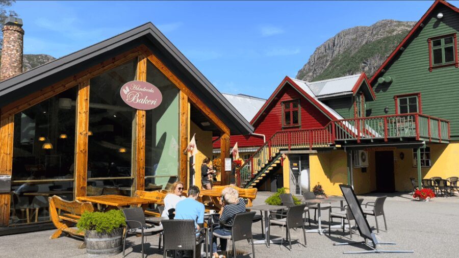 Stavanger: Månafossen Waterfall Hike with Traditional Meal - Key Points