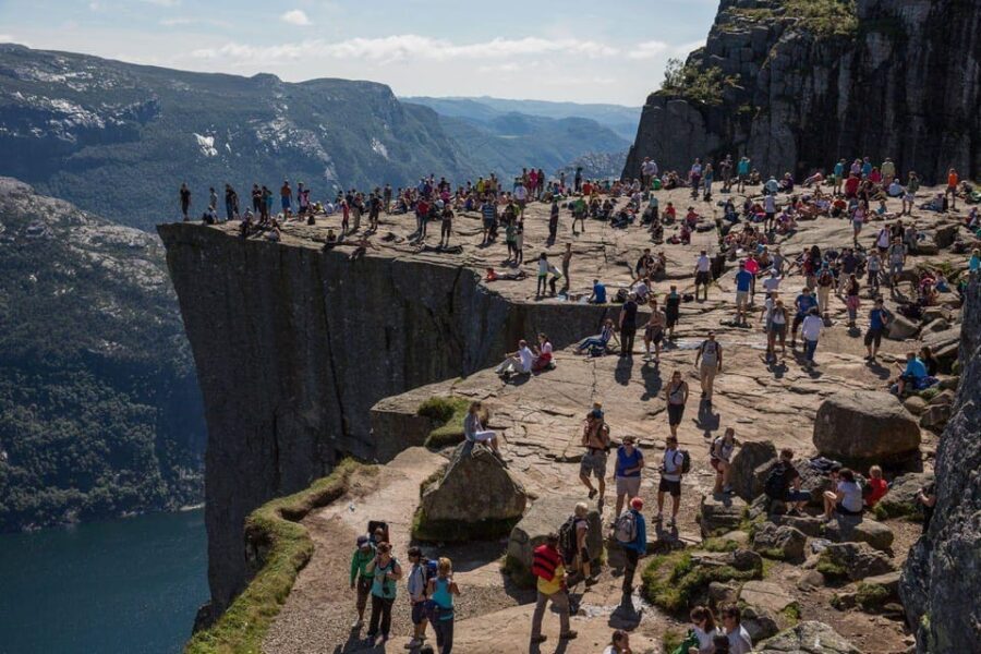 Stavanger: Preikestolen (Pulpit Rock) Hike with Local Guide - What Makes This Tour Stand Out?