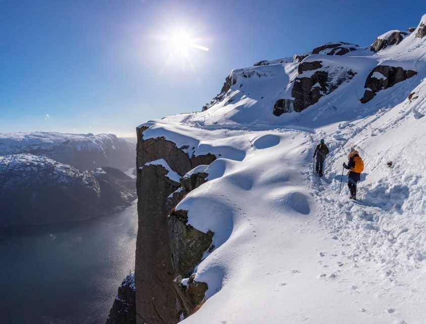 Stavanger: Preikestolen Winter Hike + Hot Lunch - The Hike: 2.5 Hours to the Iconic Preikestolen