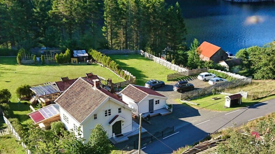 Stavanger: Scenic roatrip, optional hike Brufjell - Varhaug Old Cemetery: A Touch of History and Serenity