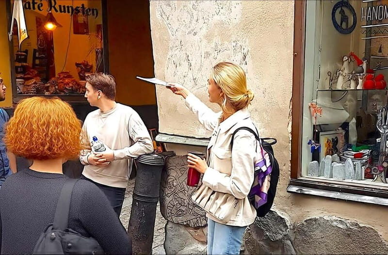 Stockholm: Old Town Walking Tour with Local Guide - Authentic Experiences and Hidden Gems