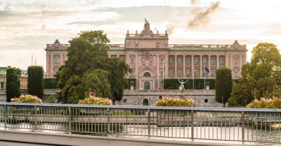Stockholm Royal Palace Museums Gamla Stan Skip-the-line Tour - The Sum Up: Who Is This Tour Best For?