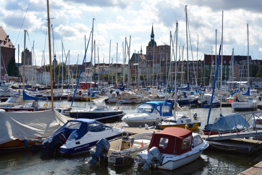 Stralsund: Old Town Highlights Private Walking Tour - Who Should Consider This Tour?