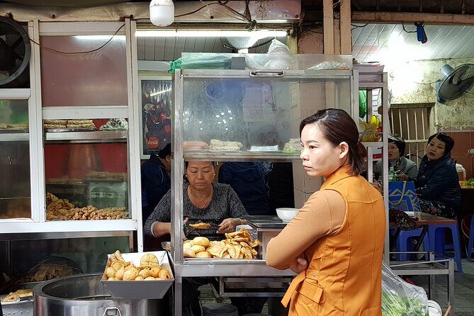 Street Food Tour with Hanoian Snacks - Detailed Breakdown of the Itinerary