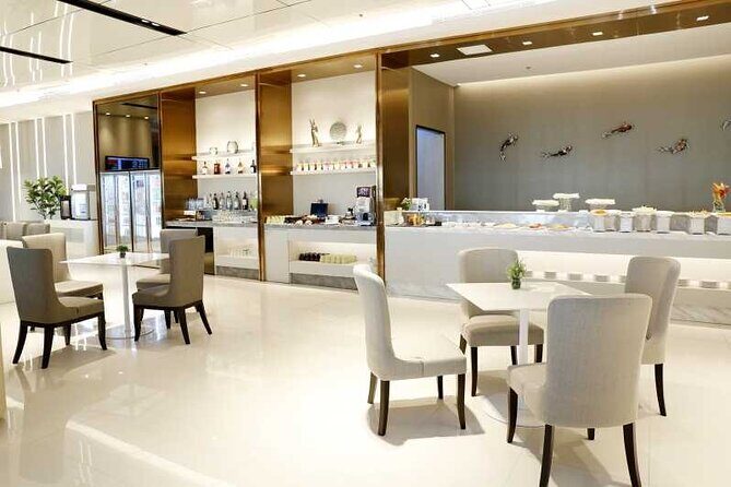 Suvarnabhumi Airport 2-Hour Miracle Lounge Access - The Food and Beverage Experience