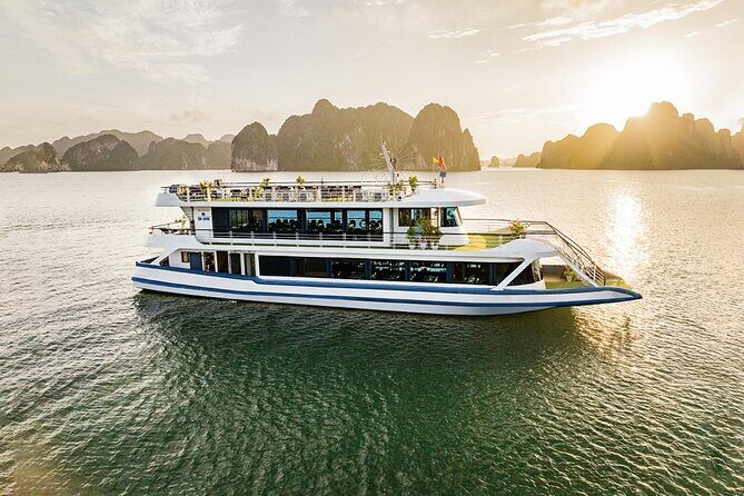 Symphony Luxury Cruise One Day Trip, Buffet Lunch (pool on top) - Who Should Consider This Tour?