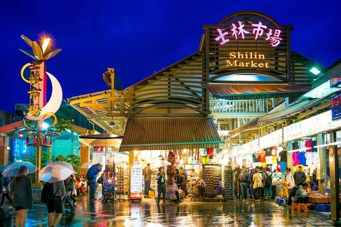 Taipei Twilight Tales: Ximending to Huaxi Night Market Private 6H - Who Would Love This Tour
