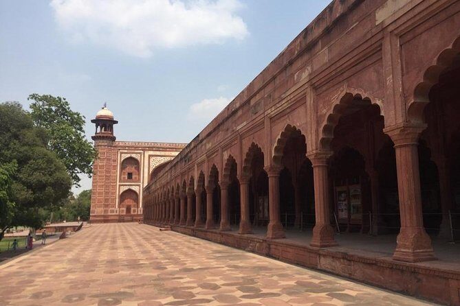 Taj Mahal City Tour by car or train from Jaipur - FAQs