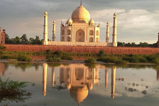 Tajmahal skip the line - A Closer Look at the Tour Experience