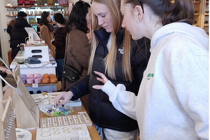 Teen + Young Adult Second-Hand Shopping Day in New York City - What Sets This Tour Apart?