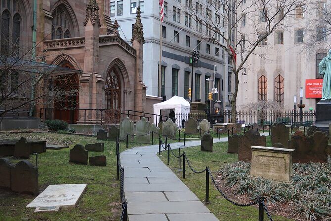 The History of Old New York Shared Tour - The Value of Guided Context