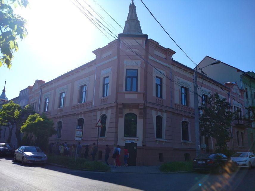 Timisoara Dream Tour in Elisabetin Neighborhood - Exploring the Elisabetin Neighborhood: A Practical and Rich Experience