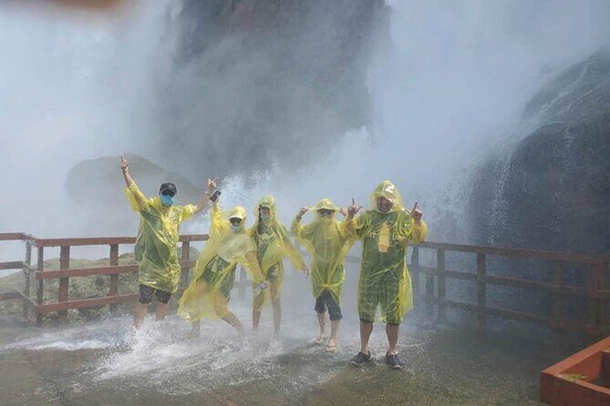 Tour de Maid of the Mist y Cueva de los Vientos en Español - A Deep Dive into the Itinerary