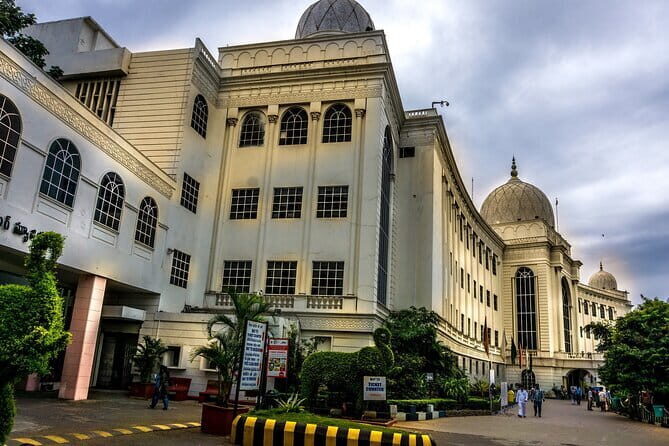 Tourisct Highlights of the Hyderabad (Guided Fullday Sightseeing Tour by Car) - Exploring Hyderabad: An In-Depth Look at This Full-Day Tour