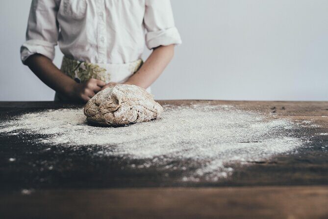 Traditional English Scone Making and Tea Workshop - Authenticity and Traveler Perspectives