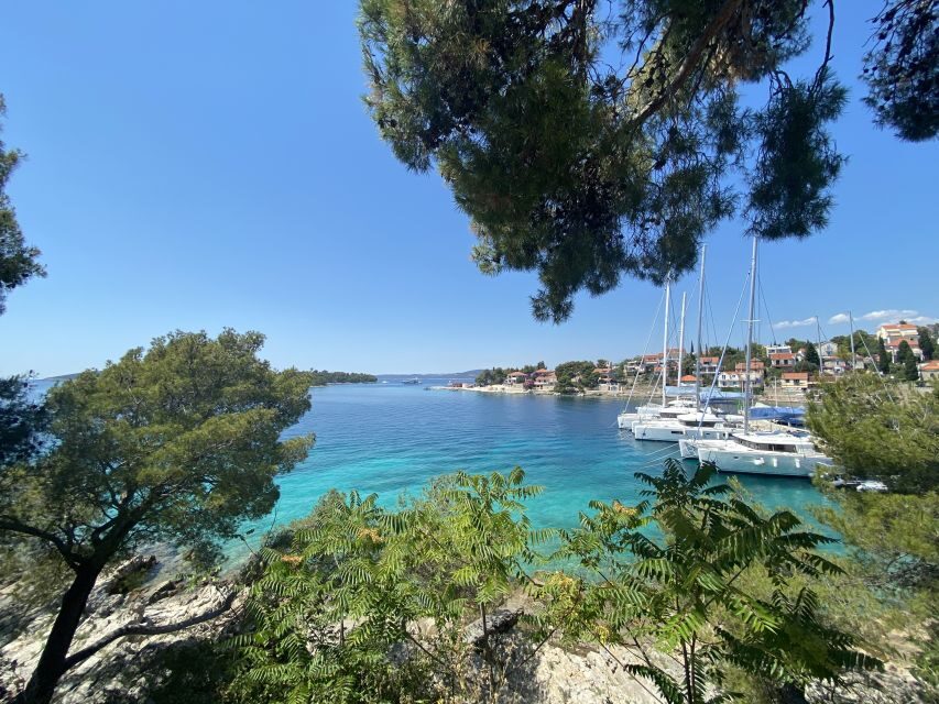 Trogir: Private speedboat tour to Blue Lagoon and 3 Islands - The Itinerary in Detail