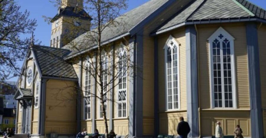 Tromso: City Highlights Guided Walking Tour - What Travelers Can Expect