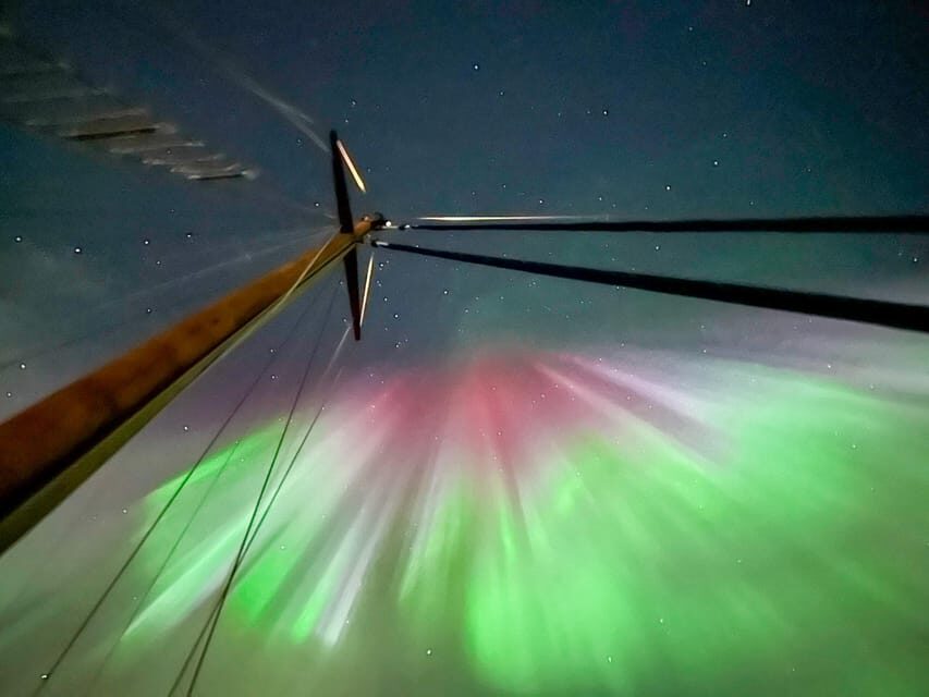 Tromso: Luxury Northern Lights Cruise with Hot Tub & Dinner - The Experience on Deck & Inside