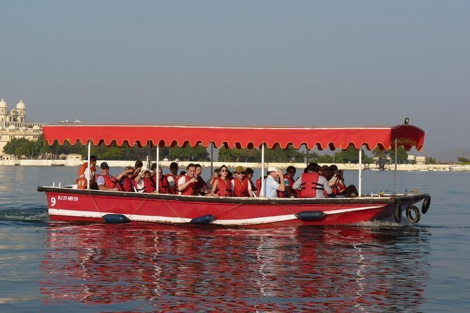 Udaipur - Boat ride at lake Pichhola - Authenticity and Atmosphere