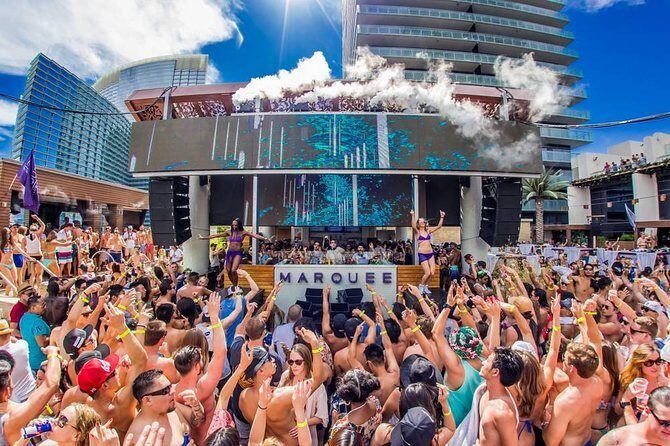 Vegas Pool Party Crawl by Party Bus w/ EZ Entry & Free Drinks - Who is this tour best suited for?