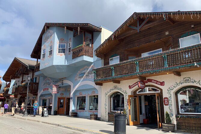 Visit Leavenworth on a guided Cascades and Snoqualmie Falls Tour - Transportation and Group Size