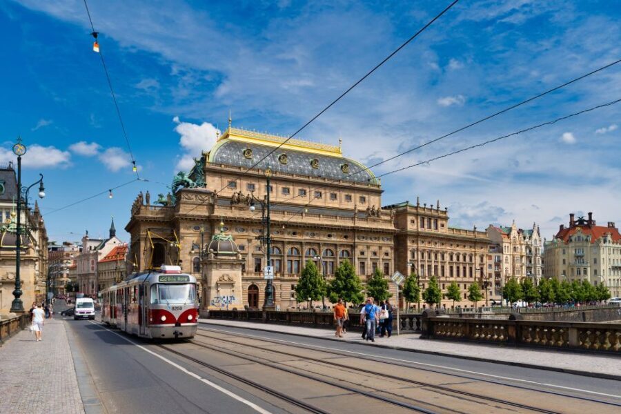 Walking tour of Prague in French : Nové Msto - What Makes This Tour Stand Out?