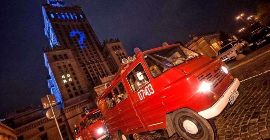 Warsaw: Evening History and Pubs Tour by Retro Minibus - Exploring Unseen Warsaw by Vintage Van