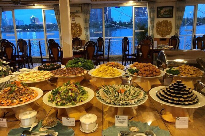 Water Puppet Show and Dinner On Indochina Queen/ Junk - In-Depth Review: What to Expect from This Evening Tour