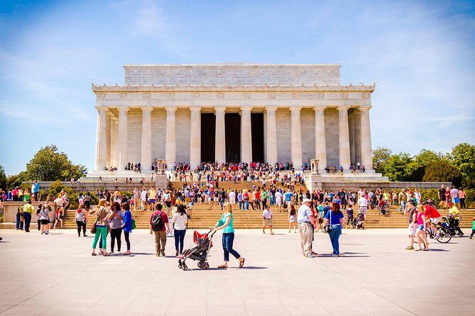 WE THE PEOPLE TOUR ~ (4 Hour) Option 1 - Exploring the Memorials and Their Significance