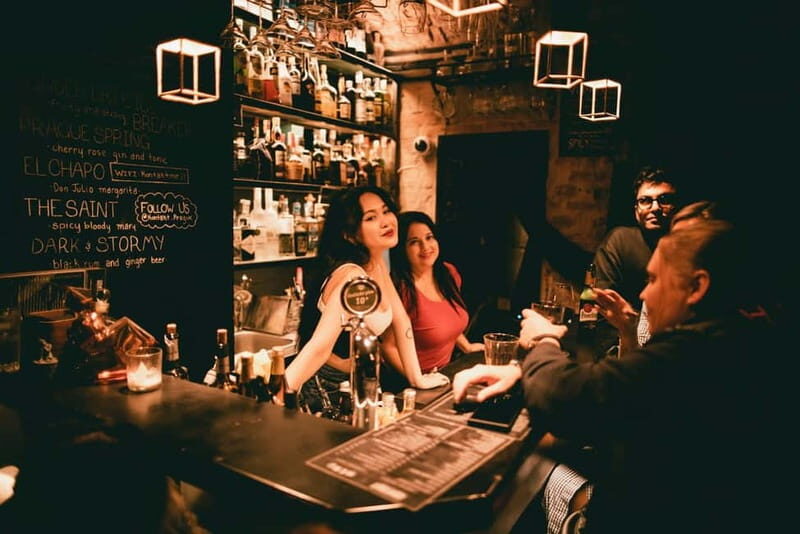 Wednesday Night Live Music with Cocktails - What Is the Experience Like?